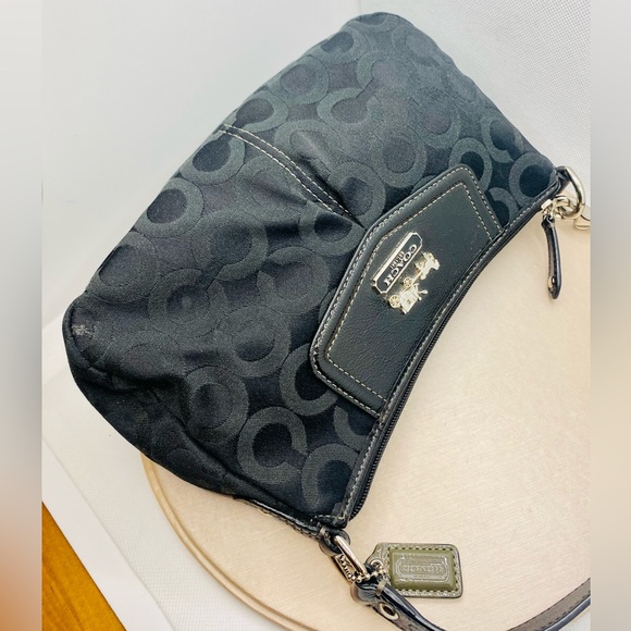 Coach | Bags | Euc Coach Vintage 43265 Black On Black Signature ...